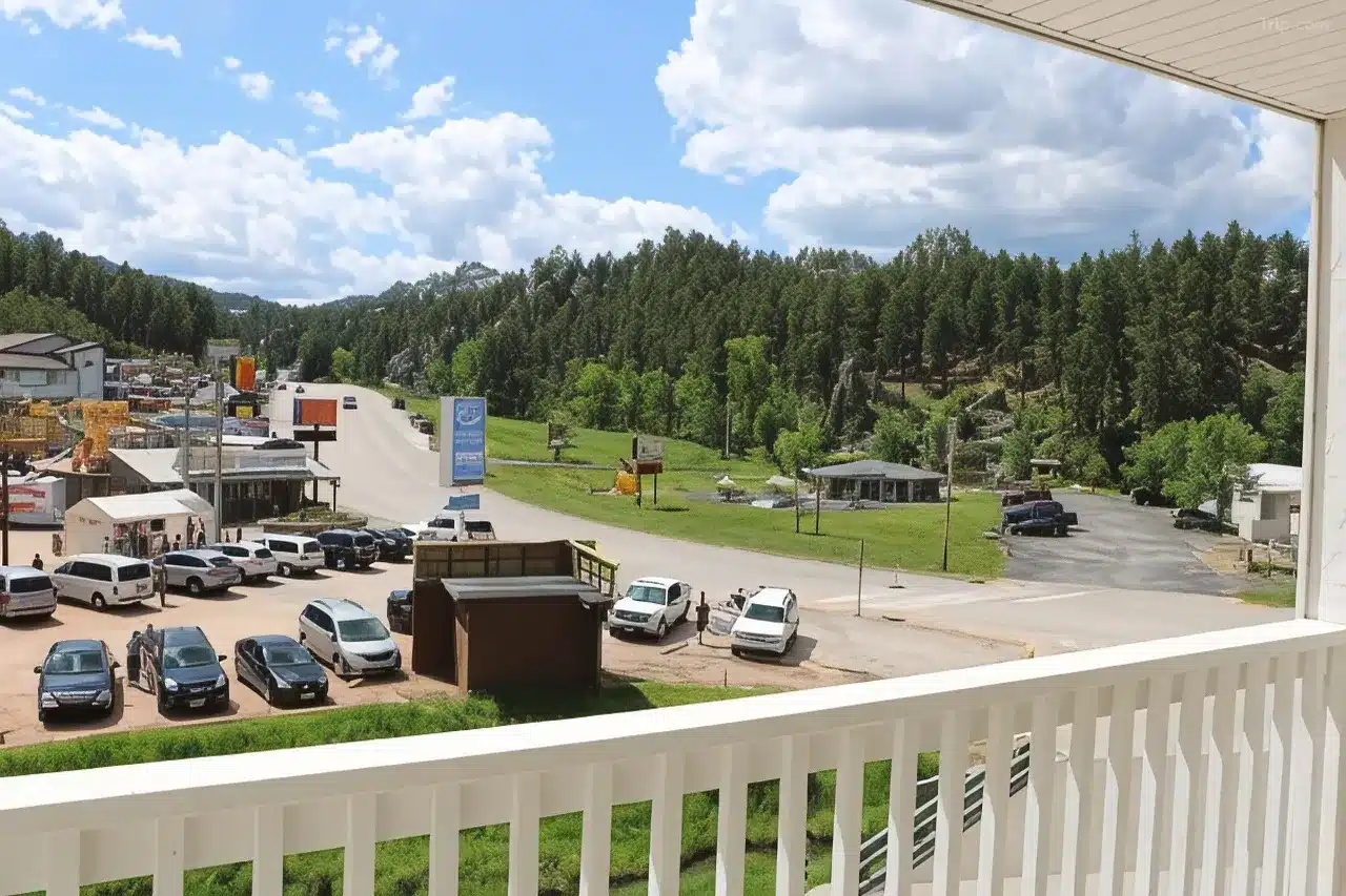Keystone SD Hotels : Top 3 Guest-Favorite Stays - TopPickLab